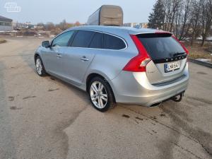 Pelēks Volvo V60 2013 Radviliškis, ar dzinēja tilpumu 2.40 L un nobraukumu 308 tūkst. km par 6700 €, foto 7 vietnē AUTOMOTO.COM.LV