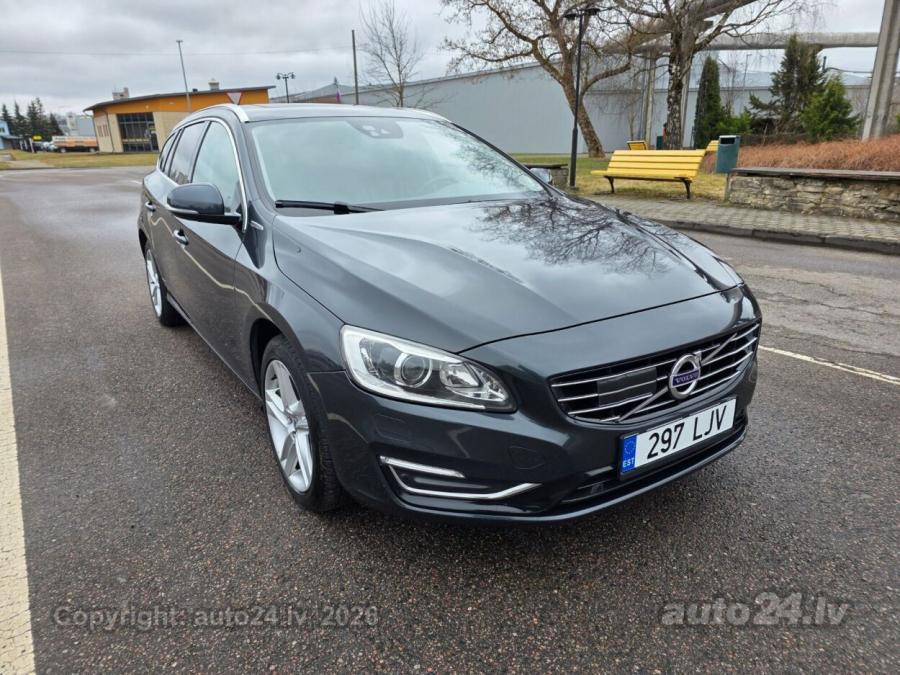 Pelēks Volvo V60 2013 Paide, ar dzinēja tilpumu 2.40 L un nobraukumu 273 tūkst. km par 7999 €, foto 1 vietnē AUTOMOTO.COM.LV