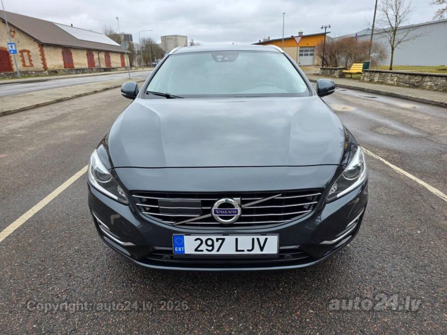 Pelēks Volvo V60 2013 Paide, ar dzinēja tilpumu 2.40 L un nobraukumu 273 tūkst. km par 7999 €, foto 8 vietnē AUTOMOTO.COM.LV