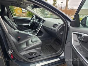 Pelēks Volvo V60 2013 Paide, ar dzinēja tilpumu 2.40 L un nobraukumu 273 tūkst. km par 7999 €, foto 15 vietnē AUTOMOTO.COM.LV