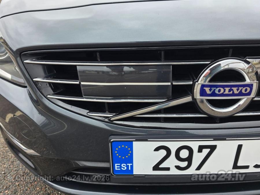 Pelēks Volvo V60 2013 Paide, ar dzinēja tilpumu 2.40 L un nobraukumu 273 tūkst. km par 7999 €, foto 19 vietnē AUTOMOTO.COM.LV