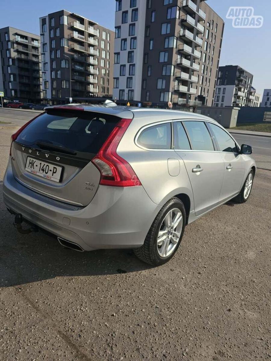 Pelēks Volvo V60 2013 Kauņa, ar dzinēja tilpumu 2.40 L un nobraukumu 233 tūkst. km par 6950 €, foto 6 vietnē AUTOMOTO.COM.LV
