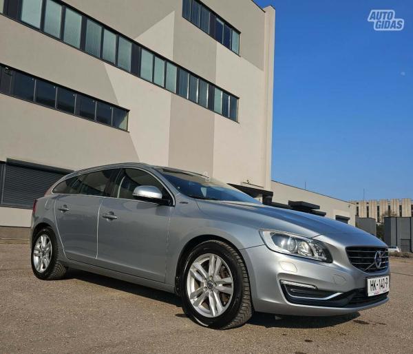 Pelēks Volvo V60 2013 Kauņa, ar dzinēja tilpumu 2.40 L un nobraukumu 233 tūkst. km par 6950 €, foto 6 vietnē AUTOMOTO.COM.LV