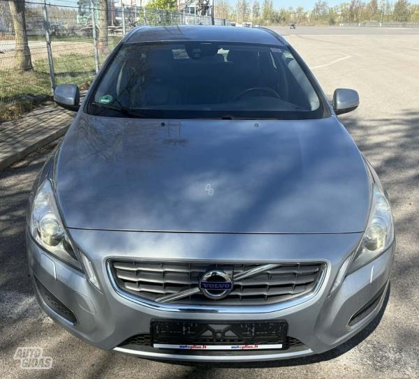 Grey Volvo V60 2013 in Marijampole, with an engine capacity of 1.60 L and mileage of 258 thousand km for 5499 €, photo 5 on AUTOMOTO.COM.LV