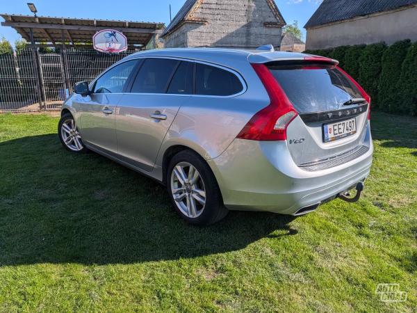 Grey Volvo V60 2013 in Radviliskis, with an engine capacity of 2.40 L and mileage of 313 thousand km for 6500 €, photo 6 on AUTOMOTO.COM.LV