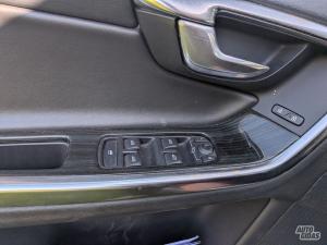 Grey Volvo V60 2013 in Radviliskis, with an engine capacity of 2.40 L and mileage of 313 thousand km for 6500 €, photo 16 on AUTOMOTO.COM.LV