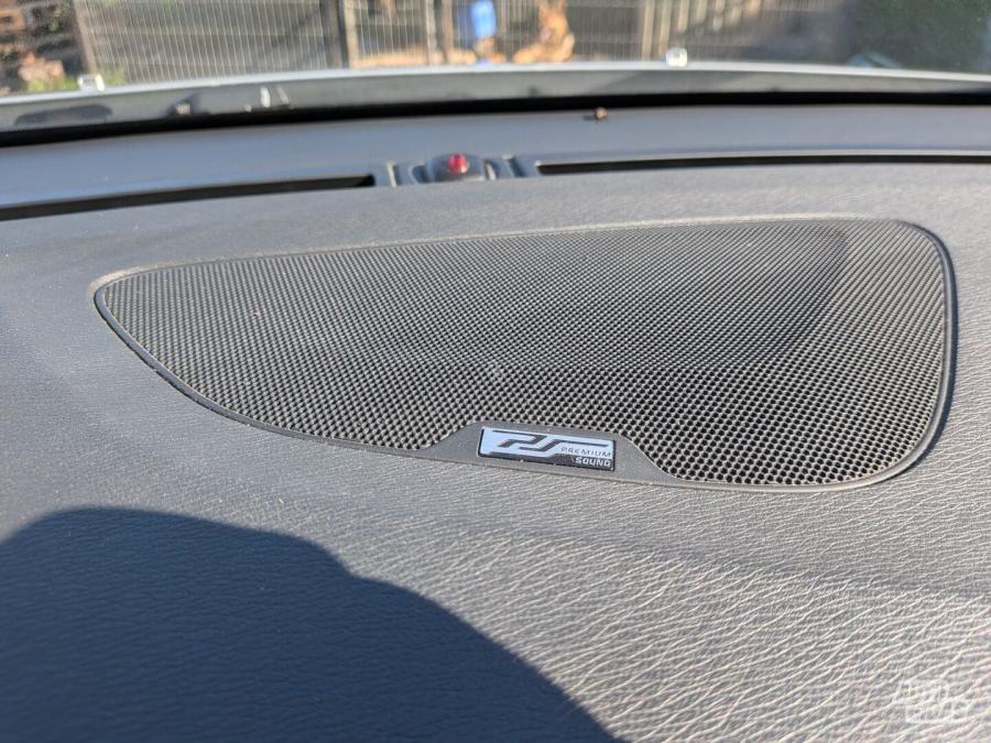 Grey Volvo V60 2013 in Radviliskis, with an engine capacity of 2.40 L and mileage of 313 thousand km for 6500 €, photo 17 on AUTOMOTO.COM.LV