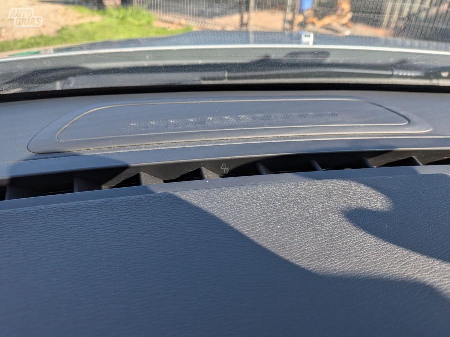 Grey Volvo V60 2013 in Radviliskis, with an engine capacity of 2.40 L and mileage of 313 thousand km for 6500 €, photo 18 on AUTOMOTO.COM.LV