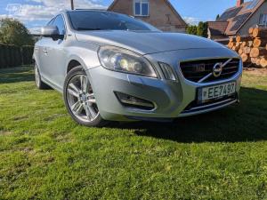 Grey Volvo V60 2013 in Radviliskis, with an engine capacity of 2.40 L and mileage of 313 thousand km for 6500 €, photo 21 on AUTOMOTO.COM.LV
