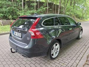 Grey Volvo V60 2013 in Riga, with an engine capacity of 2.40 L and mileage of 260 thousand km for 7150 €, photo 6 on AUTOMOTO.COM.LV