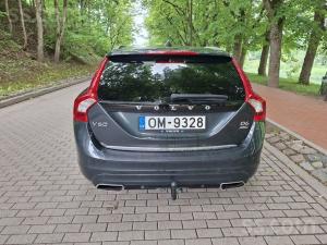 Grey Volvo V60 2013 in Riga, with an engine capacity of 2.40 L and mileage of 260 thousand km for 7150 €, photo 7 on AUTOMOTO.COM.LV