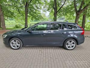 Grey Volvo V60 2013 in Riga, with an engine capacity of 2.40 L and mileage of 260 thousand km for 7150 €, photo 9 on AUTOMOTO.COM.LV