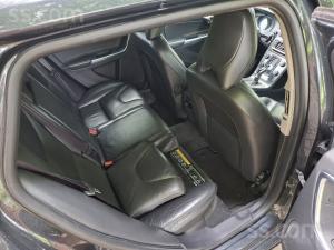 Grey Volvo V60 2013 in Riga, with an engine capacity of 2.40 L and mileage of 260 thousand km for 7150 €, photo 13 on AUTOMOTO.COM.LV
