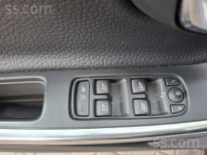 Grey Volvo V60 2013 in Riga, with an engine capacity of 2.40 L and mileage of 260 thousand km for 7150 €, photo 16 on AUTOMOTO.COM.LV