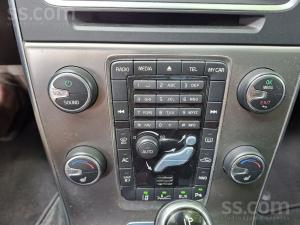 Grey Volvo V60 2013 in Riga, with an engine capacity of 2.40 L and mileage of 260 thousand km for 7150 €, photo 19 on AUTOMOTO.COM.LV