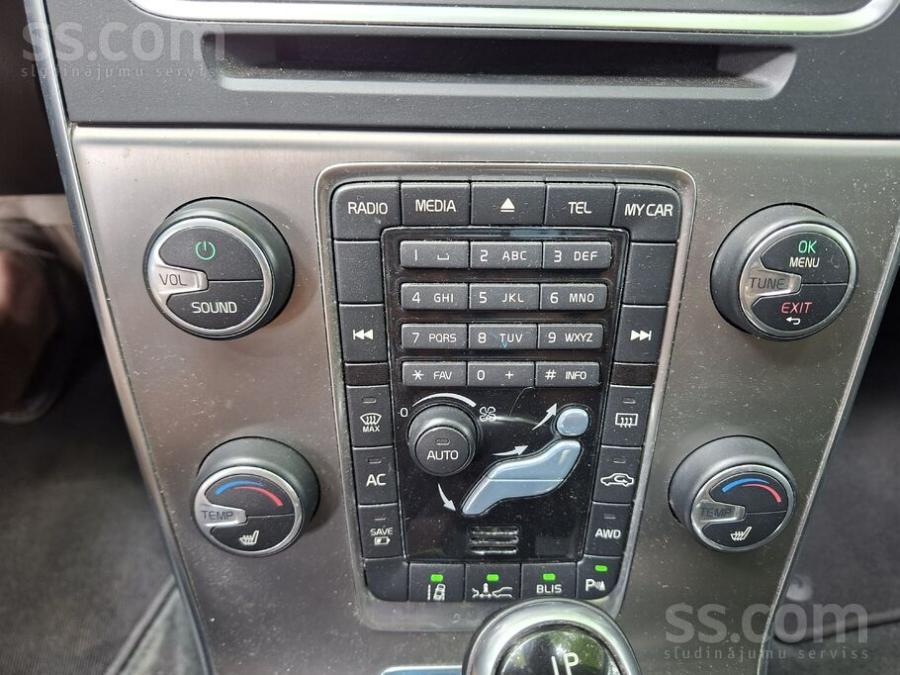 Grey Volvo V60 2013 in Riga, with an engine capacity of 2.40 L and mileage of 260 thousand km for 7150 €, photo 19 on AUTOMOTO.COM.LV
