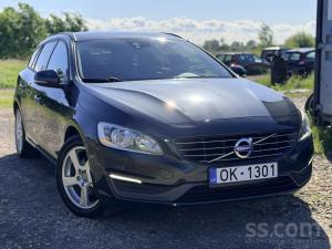 Pelēks Volvo V60 2013 Rīga, ar dzinēja tilpumu 2.00 L un nobraukumu 275 tūkst. km par 7595 €, foto 1 vietnē AUTOMOTO.COM.LV