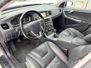 Pelēks Volvo V60 2013 Rīga, ar dzinēja tilpumu 2.00 L un nobraukumu 275 tūkst. km par 7595 €, foto 8 vietnē AUTOMOTO.COM.LV