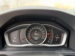 Pelēks Volvo V60 2013 Rīga, ar dzinēja tilpumu 2.00 L un nobraukumu 275 tūkst. km par 7595 €, foto 10 vietnē AUTOMOTO.COM.LV