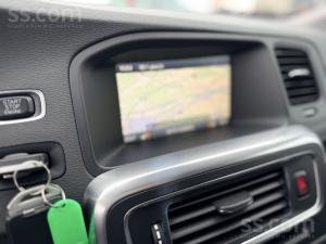 Pelēks Volvo V60 2013 Rīga, ar dzinēja tilpumu 2.00 L un nobraukumu 275 tūkst. km par 7595 €, foto 12 vietnē AUTOMOTO.COM.LV