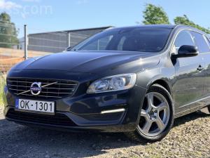 Pelēks Volvo V60 2013 Rīga, ar dzinēja tilpumu 2.00 L un nobraukumu 275 tūkst. km par 7595 €, foto 19 vietnē AUTOMOTO.COM.LV