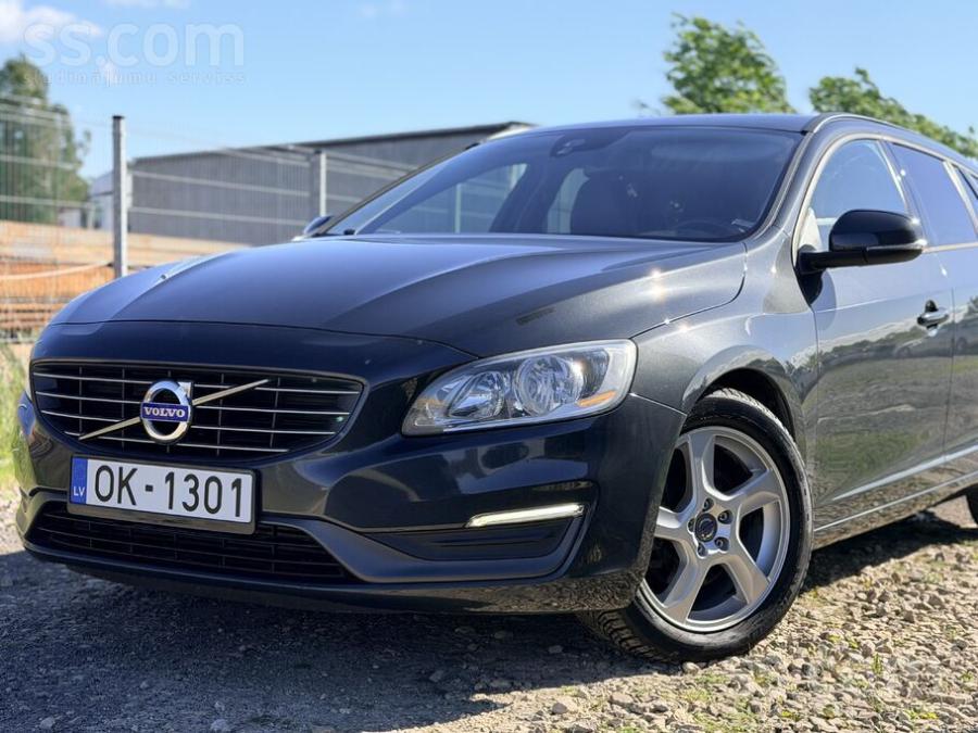 Pelēks Volvo V60 2013 Rīga, ar dzinēja tilpumu 2.00 L un nobraukumu 275 tūkst. km par 7595 €, foto 19 vietnē AUTOMOTO.COM.LV
