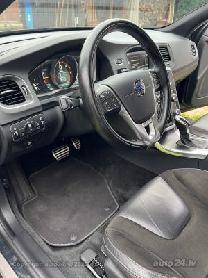 Pelēks Volvo V60 2013 Tallina, ar dzinēja tilpumu 1.60 L un nobraukumu 214 tūkst. km par 8500 €, foto 9 vietnē AUTOMOTO.COM.LV