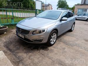 Grey Volvo V60 2013 in Kraslava, with an engine capacity of 2.40 L and mileage of 183 thousand km for 8300 €, photo  on AUTOMOTO.COM.LV