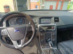 Grey Volvo V60 2013 in Kraslava, with an engine capacity of 2.40 L and mileage of 183 thousand km for 8300 €, photo 7 on AUTOMOTO.COM.LV