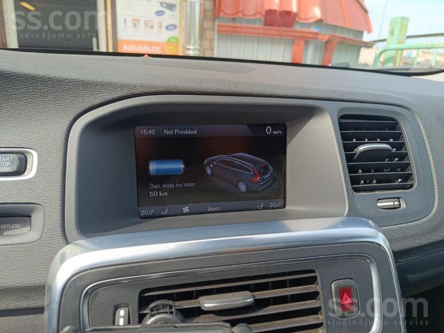 Grey Volvo V60 2013 in Kraslava, with an engine capacity of 2.40 L and mileage of 183 thousand km for 8300 €, photo 9 on AUTOMOTO.COM.LV