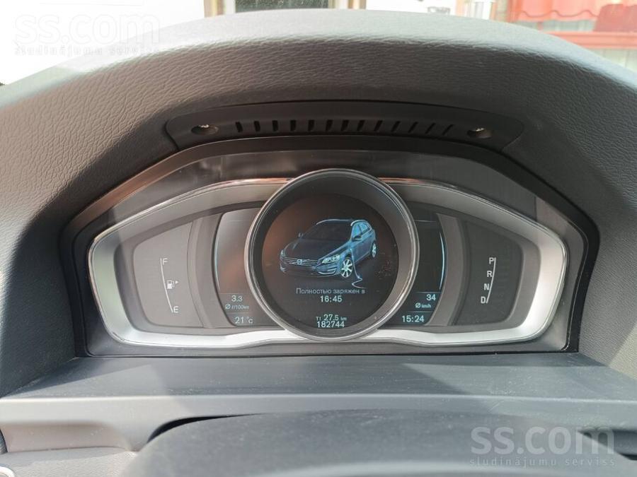 Grey Volvo V60 2013 in Kraslava, with an engine capacity of 2.40 L and mileage of 183 thousand km for 8300 €, photo 11 on AUTOMOTO.COM.LV