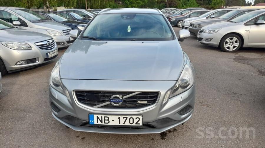 Серый Вольво B60 2013 в Рига, объемом двигателя 2.00 л и пробегом 0 тыс. км за 4300 €, фото 1 на AUTOMOTO.COM.LV