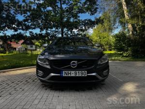 Pelēks Volvo V60 2013 Saldus, ar dzinēja tilpumu 1.60 L un nobraukumu 377 tūkst. km par 6700 €, foto 4 vietnē AUTOMOTO.COM.LV
