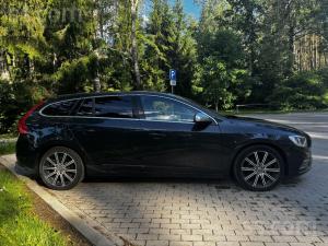 Pelēks Volvo V60 2013 Saldus, ar dzinēja tilpumu 1.60 L un nobraukumu 377 tūkst. km par 6700 €, foto 8 vietnē AUTOMOTO.COM.LV