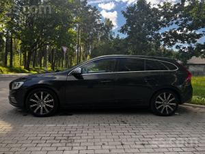 Pelēks Volvo V60 2013 Saldus, ar dzinēja tilpumu 1.60 L un nobraukumu 377 tūkst. km par 6700 €, foto 9 vietnē AUTOMOTO.COM.LV