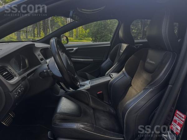 Pelēks Volvo V60 2013 Saldus, ar dzinēja tilpumu 1.60 L un nobraukumu 377 tūkst. km par 6700 €, foto 9 vietnē AUTOMOTO.COM.LV