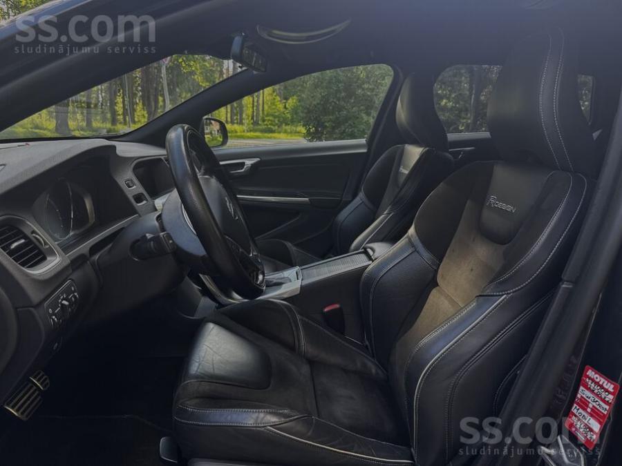 Pelēks Volvo V60 2013 Saldus, ar dzinēja tilpumu 1.60 L un nobraukumu 377 tūkst. km par 6700 €, foto 10 vietnē AUTOMOTO.COM.LV