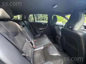 Pelēks Volvo V60 2013 Saldus, ar dzinēja tilpumu 1.60 L un nobraukumu 377 tūkst. km par 6700 €, foto 12 vietnē AUTOMOTO.COM.LV