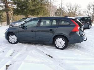 Grey Volvo V60 2013 in Kuldiga, with an engine capacity of 2.00 L and mileage of 180 thousand km for 7300 €, photo 5 on AUTOMOTO.COM.LV