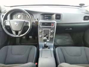 Grey Volvo V60 2013 in Kuldiga, with an engine capacity of 2.00 L and mileage of 180 thousand km for 7300 €, photo 6 on AUTOMOTO.COM.LV