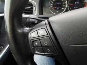 Grey Volvo V60 2013 in Kuldiga, with an engine capacity of 2.00 L and mileage of 180 thousand km for 7300 €, photo 12 on AUTOMOTO.COM.LV