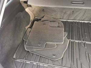 Grey Volvo V60 2013 in Kuldiga, with an engine capacity of 2.00 L and mileage of 180 thousand km for 7300 €, photo 19 on AUTOMOTO.COM.LV