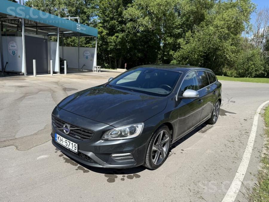 Pelēks Volvo V60 2013 Rīga, ar dzinēja tilpumu 2.00 L un nobraukumu 310 tūkst. km par 4990 €, foto 5 vietnē AUTOMOTO.COM.LV