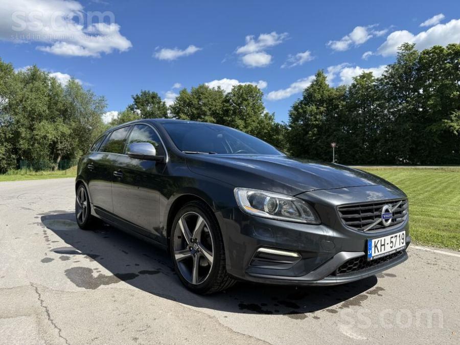 Pelēks Volvo V60 2013 Rīga, ar dzinēja tilpumu 2.00 L un nobraukumu 310 tūkst. km par 4990 €, foto 6 vietnē AUTOMOTO.COM.LV