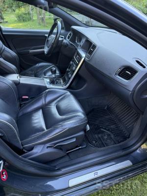 Pelēks Volvo V60 2013 Rīga, ar dzinēja tilpumu 2.00 L un nobraukumu 310 tūkst. km par 4990 €, foto 23 vietnē AUTOMOTO.COM.LV