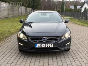 Grey Volvo V60 2013 in Riga, with an engine capacity of 2.00 L and mileage of 255 thousand km for 5200 €, photo 4 on AUTOMOTO.COM.LV