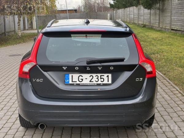 Pelēks Volvo V60 2013 Rīga, ar dzinēja tilpumu 2.00 L un nobraukumu 255 tūkst. km par 5200 €, foto 6 vietnē AUTOMOTO.COM.LV