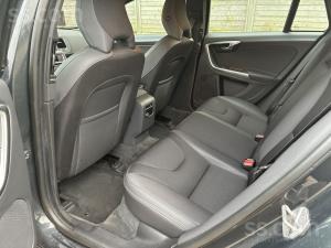 Grey Volvo V60 2013 in Riga, with an engine capacity of 2.00 L and mileage of 255 thousand km for 5200 €, photo 12 on AUTOMOTO.COM.LV