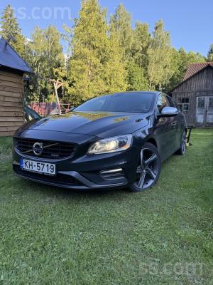 Grey Volvo V60 2013 in Riga, with an engine capacity of 2.00 L and mileage of 311 thousand km for 4300 €, photo  on AUTOMOTO.COM.LV