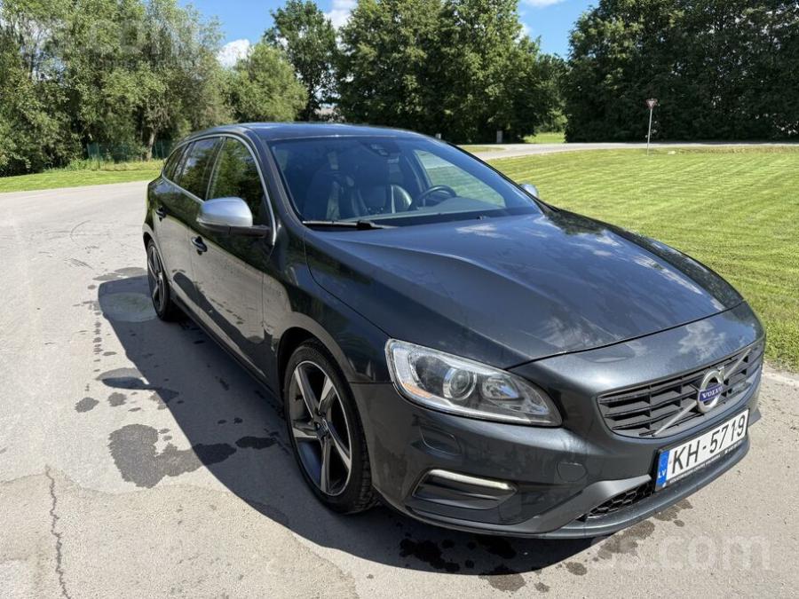 Pelēks Volvo V60 2013 Rīga, ar dzinēja tilpumu 2.00 L un nobraukumu 311 tūkst. km par 4300 €, foto 5 vietnē AUTOMOTO.COM.LV